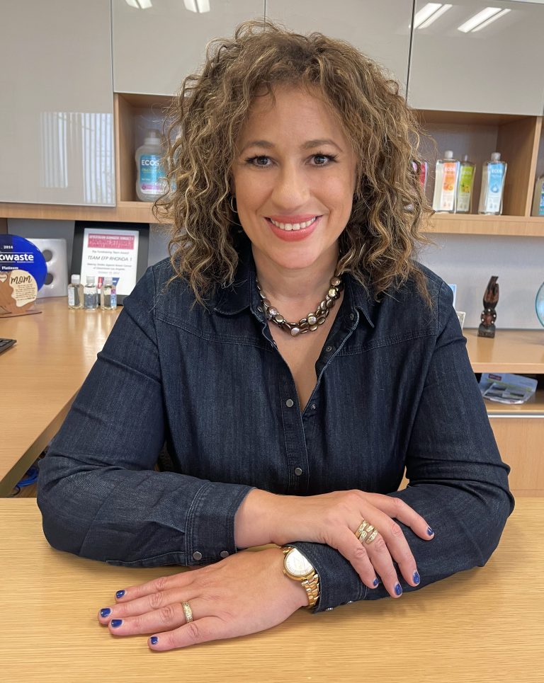 Alumni Spotlight: Kelly Vlahakis-Hanks, EMBA ’16 - Protector of the ...