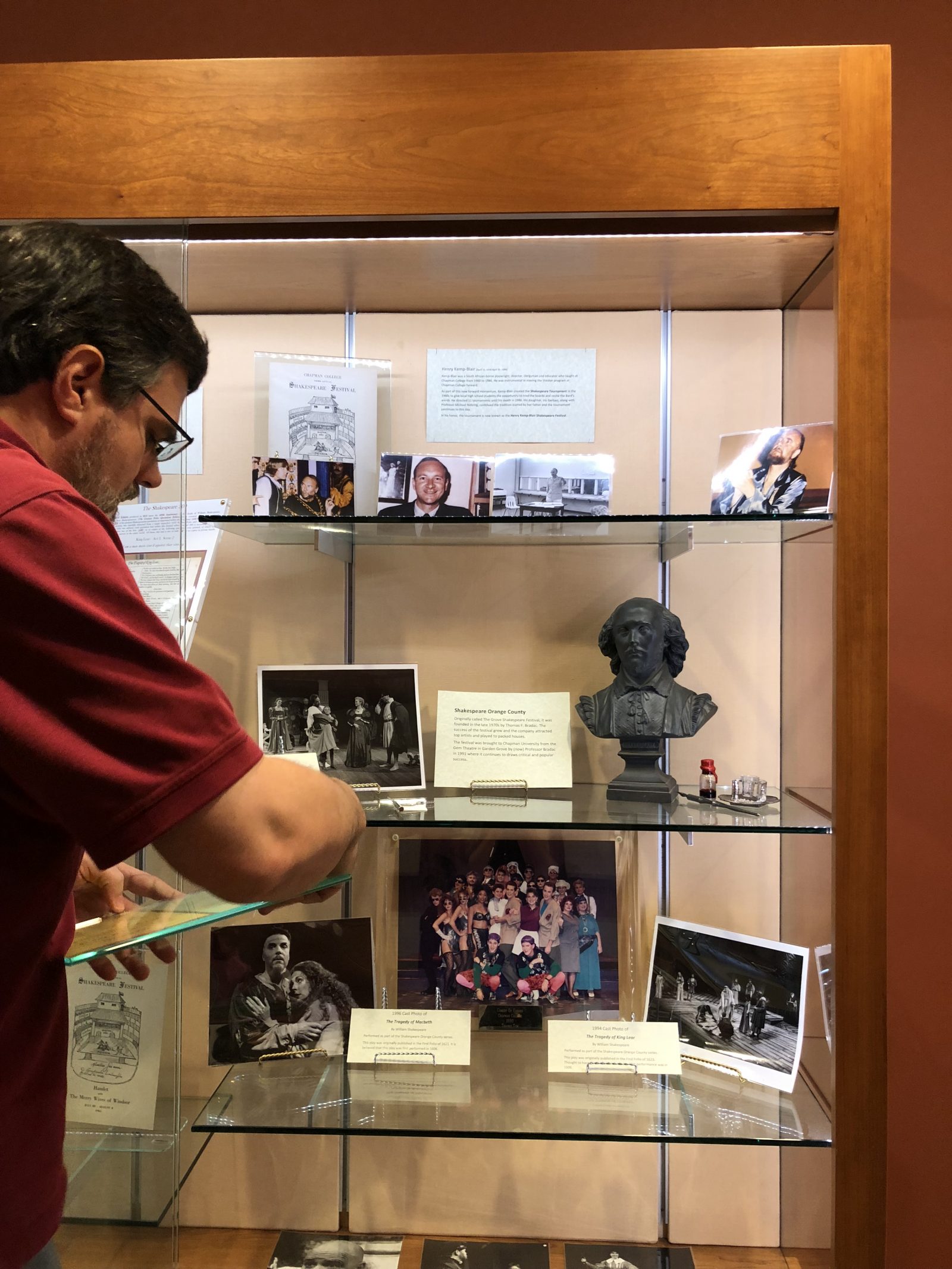 “The Bard on Campus” A new display highlighting Othello folios loaned ...