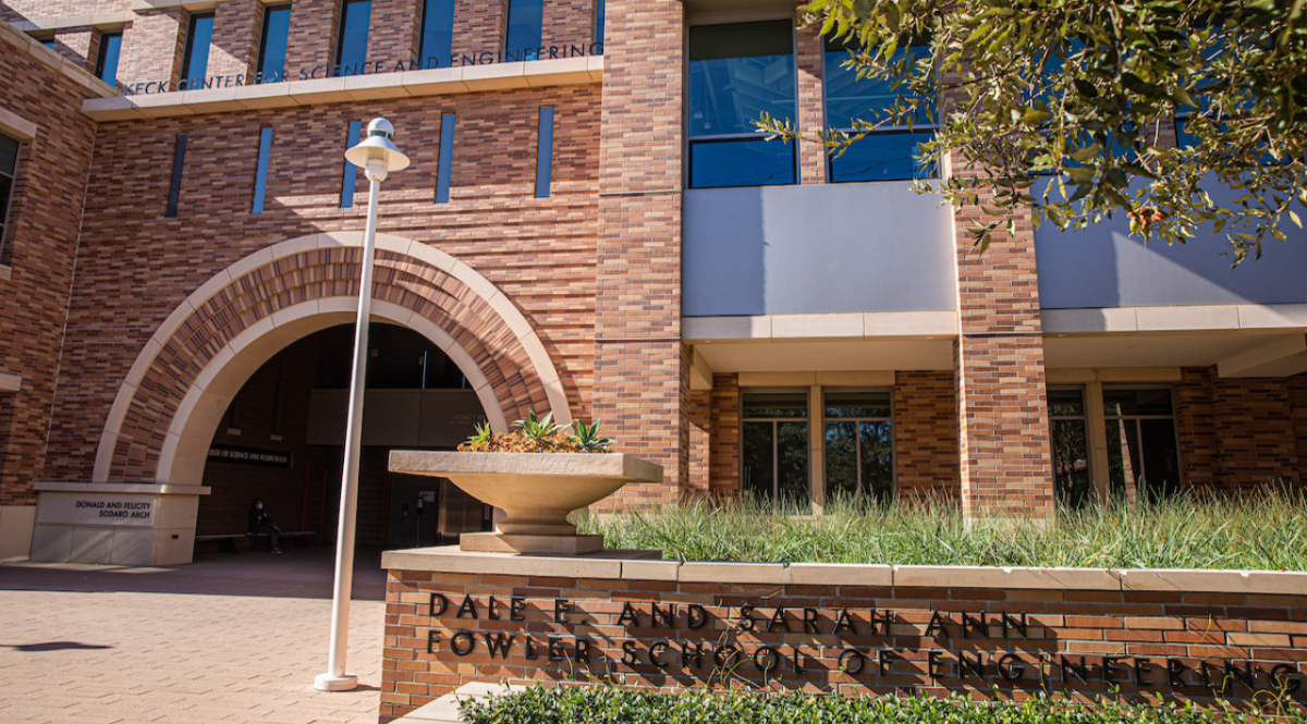 Keck Center Open 24/7 During Finals Week - Fowler School of Engineering